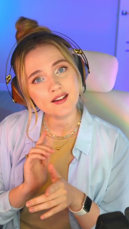 Юлия Щербакова Юлия Щербакова "Снег кружится, летает, летает"