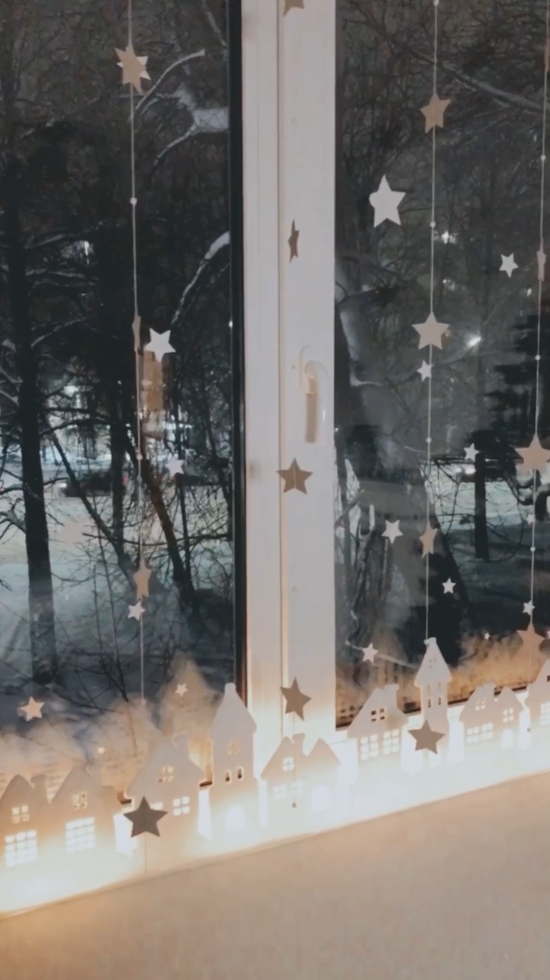 DIY. Бюджетный новогодний декор окна.