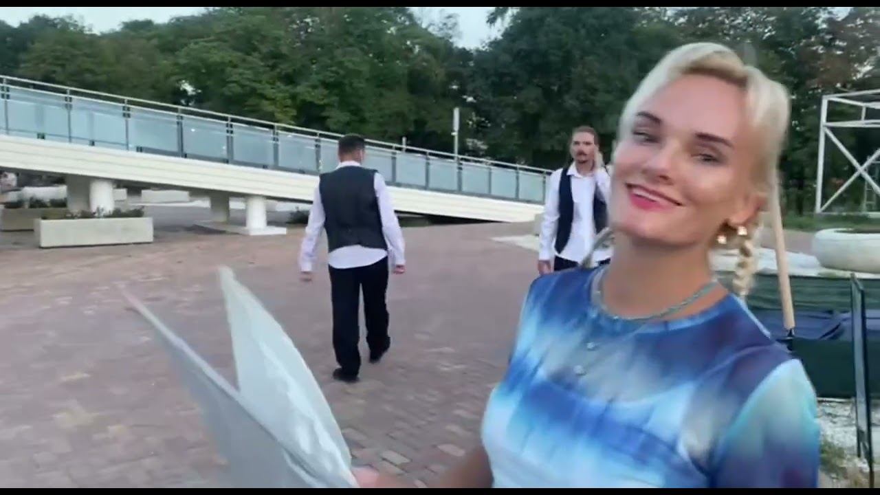 Фрагменты уличного служения группы "Софония" у дворца Пионеров г. Керчь