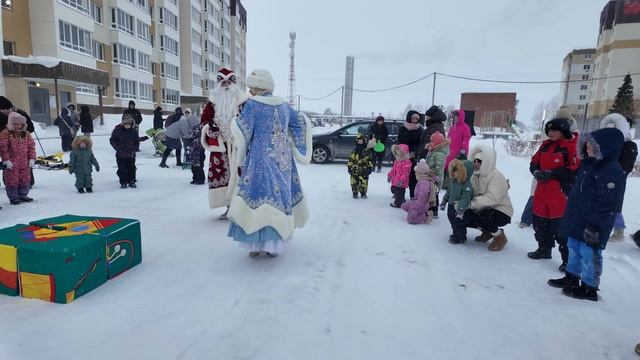 Новогодняя Ёлка на Микрорайоне Фламинго в Новосибирске