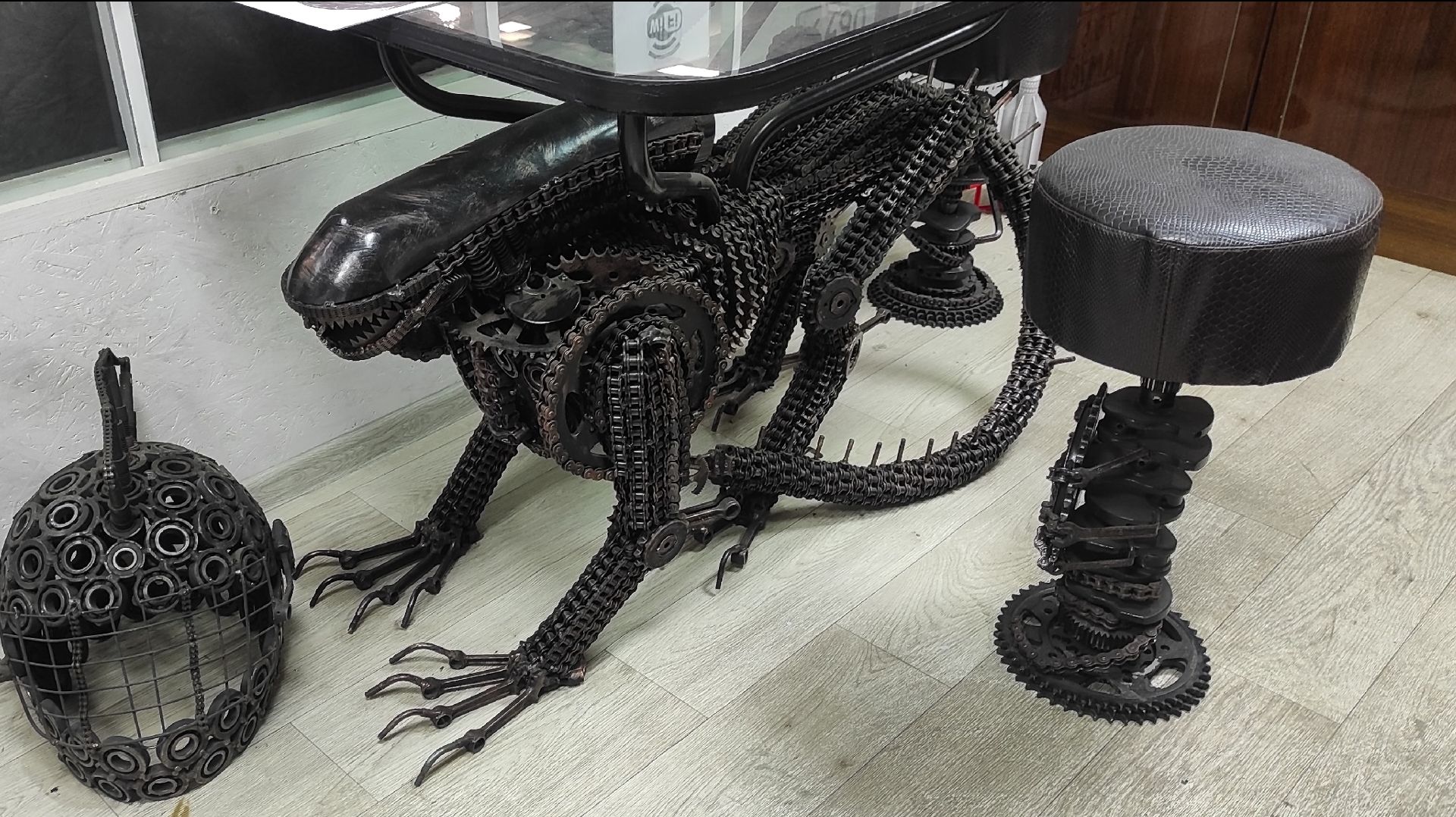 Motosecond Collection. Стол и стулья Чужой. Видео уже на канале.