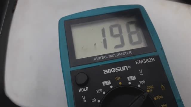 Садится аккумулятор, подсос электричества при выключенном зажигании - The battery is running low