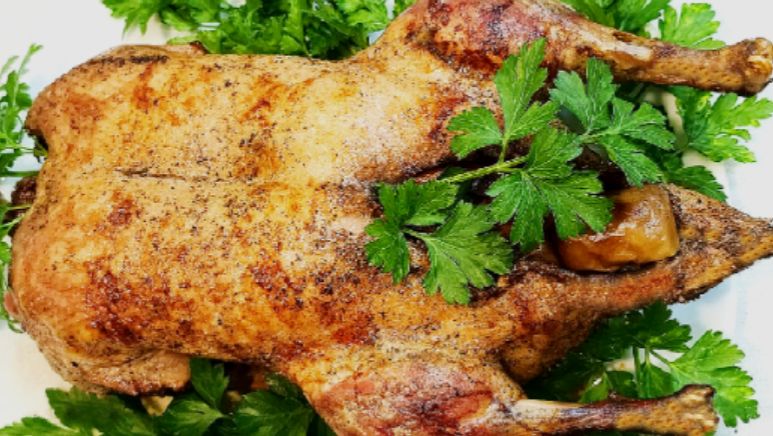 УТКА с ЯБЛОКАМИ в духовке! Самый простой и вкусный рецепт!