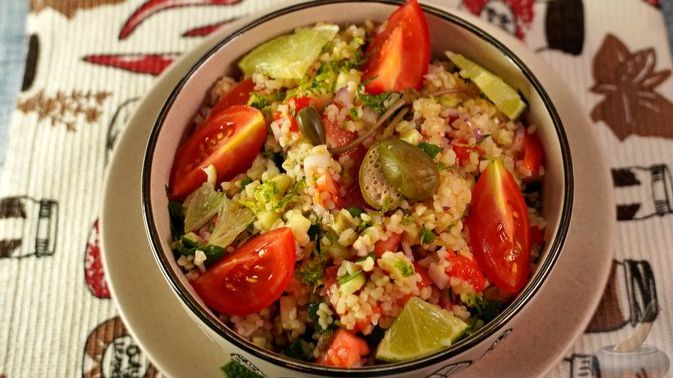 ТАБУЛЕ С ЛАЙМОМ, КИНЗОЙ И ПЕРЦЕМ