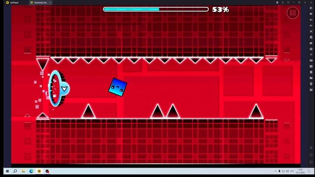 Играю в геометрий дэш прохожу JUMPER