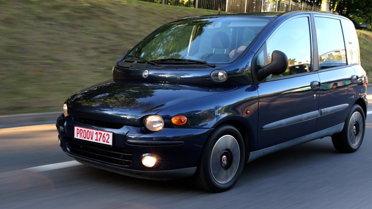 FIAT MULTIPLA. А ОНА ТОЧНО САМАЯ СТРАННАЯ МАШИНА В МИРЕ?