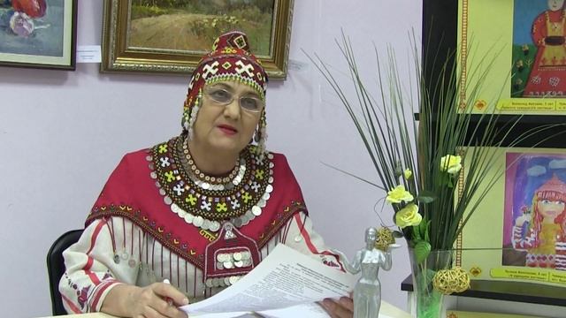 Раиса Сарпи «Эс юратнӑ анне, асанне, кукамай» (Трижды благословенная).