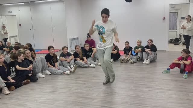ТАНЦЫ «STEP-MODELS» и Школа Брейкинга и Хип-хопа в Кузнецке  СВОЙ МИР.