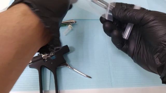 Шприц-пистолет для интралигаментарный анестезии.