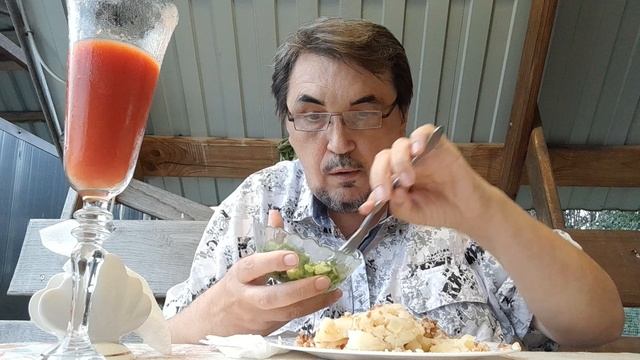 Отличный ужин на свежем воздухе. Для тех, кто не видел.