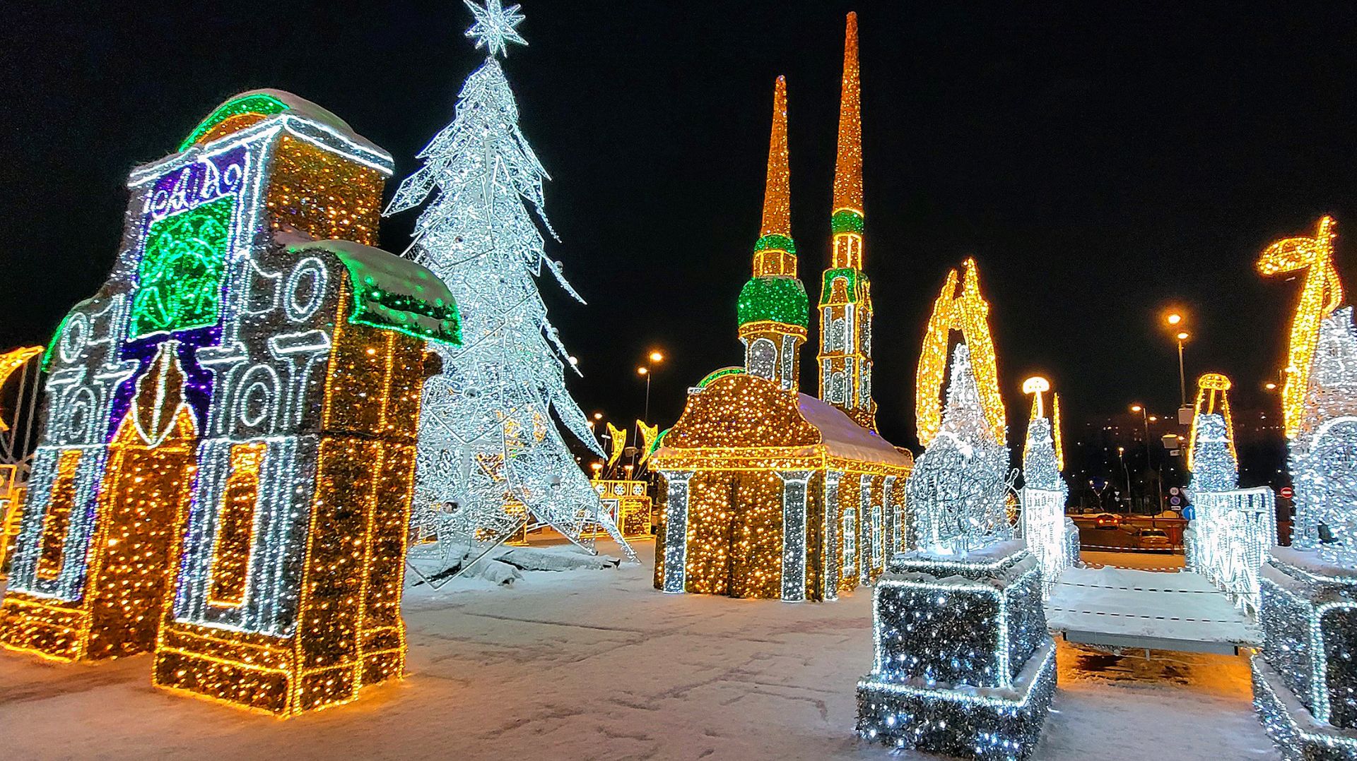 Новогодняя Москва: Мини Санкт-Петербург в Москве