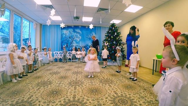 2025.12.23. "Мы пришли сегодня к ёлке". Группа "Ивушка".