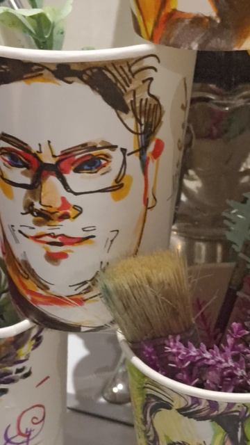 Ручная роспись на стаканчике