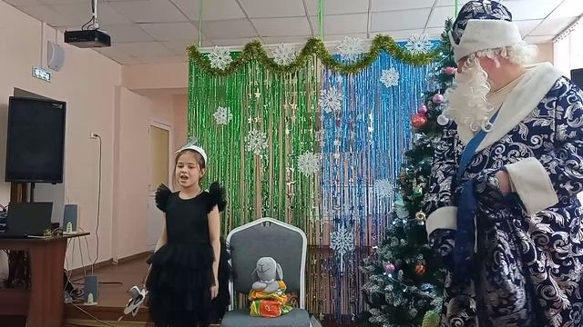 2 место - Ермоленко Василиса, 8 лет (РСШ № 2) / Ю. Мориц "Не верьте волку"