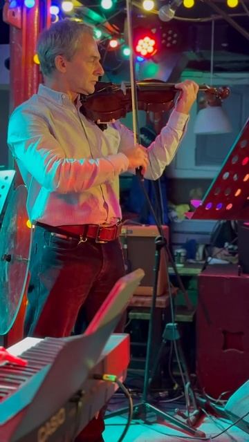 Скрипка. Выступление ученика музыкальной школы Sing & Play