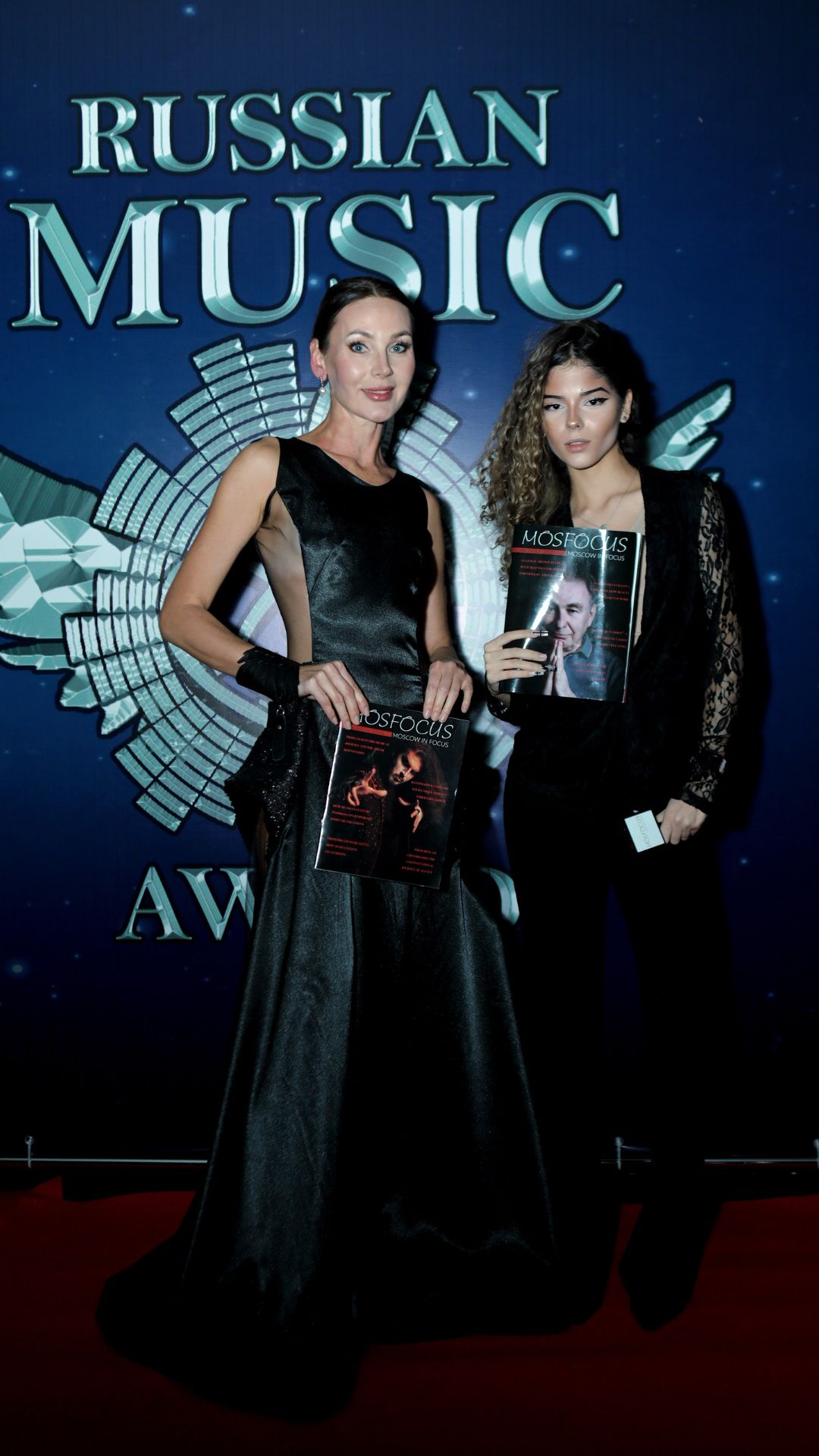 ИЯ: между подиумом и сценой — путь модели и певицы