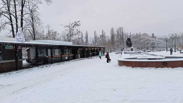 Белгород прогулялся, показал вам такую новогоднюю красоту.