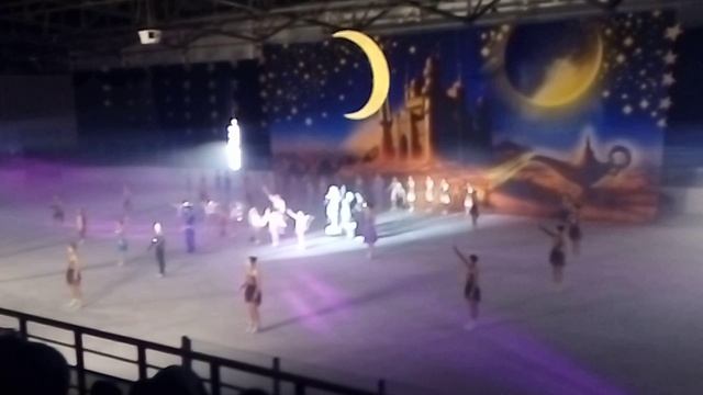Выступление Дед Мороз И Снегурочка Ледовой Шоу «Аладдин»
