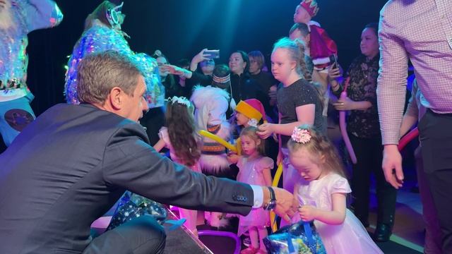 Солнечные дети: традиционный праздник от профсоюза