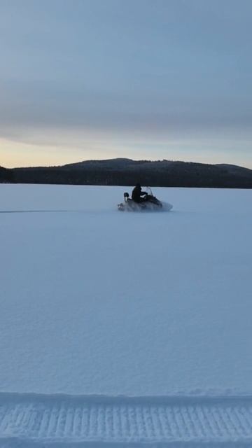 Покатушки по льду на снегоходе г.Иркутск