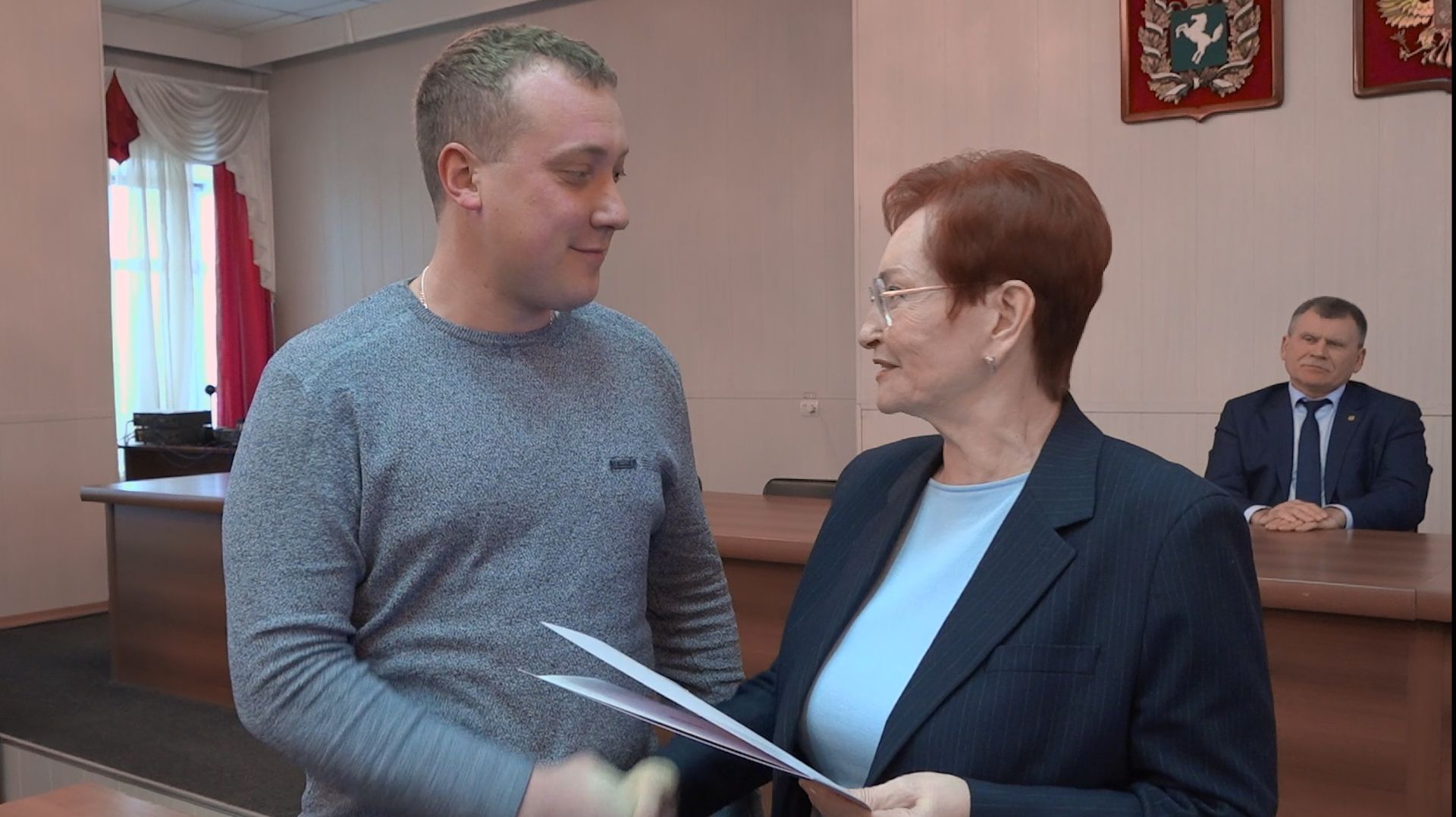 Оксана Козловская подвела итоги года с асиновскими депутатами и посетила крытый ледовый дворец