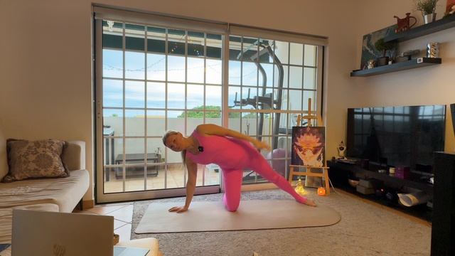 Новогодняя йога на открытие сердца