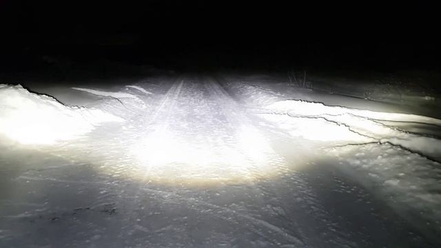 Обзор на светодиодную фару со световой границей