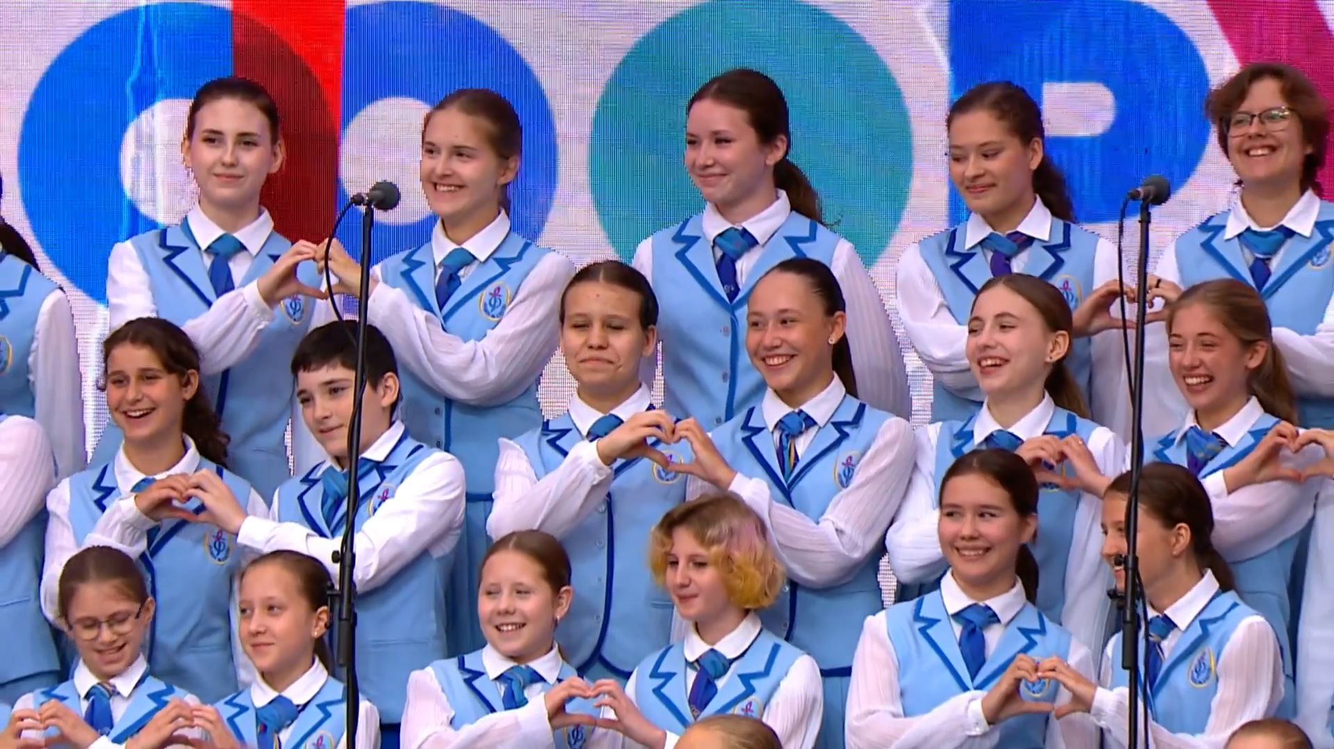 "А я иду шагаю по Москве", Ансамбль Локтева. "And I walk, I walk through Moscow", Loktev Ensemble.