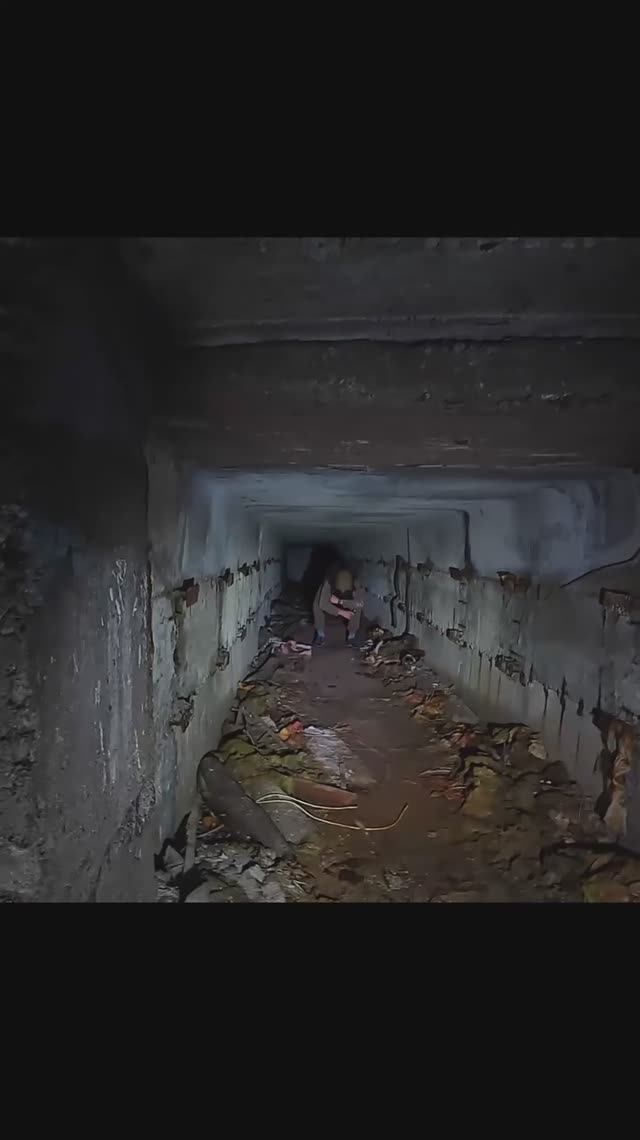 Хоррор в Заброшенном Кинотеатре! Провели ночь На Заброшке