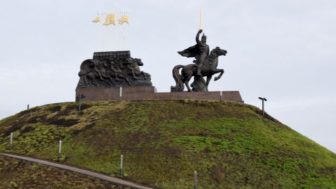 Сомнения о подлинности «Слова о полку Игореве»