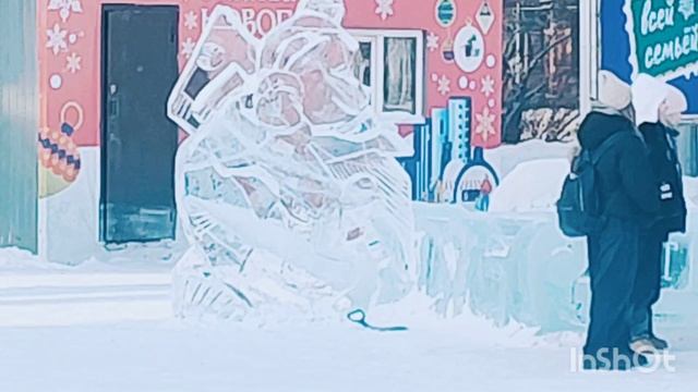 Ледяные горки. Катаются на горках🎄⛷️⛄🏂