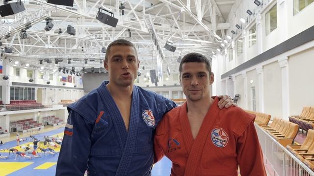 Никита и Дмитрий Клецковы поздравляют всех с Новым 2026 годом!