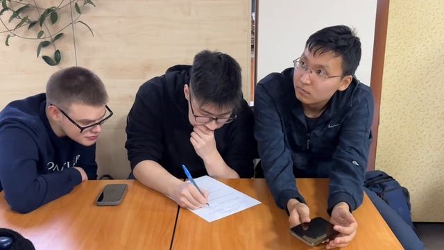 Видео с практических занятий участников акселератора "ТЕХНОБУРЯ"