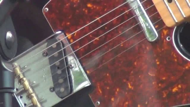 Песенка про мошенников. Исполняет Игорь Лазука