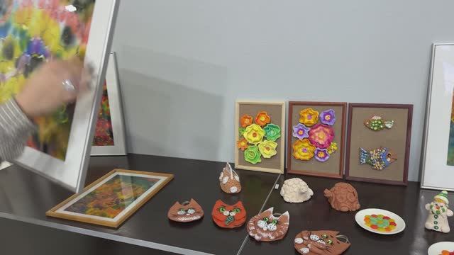 Делиться радостью: в ИТЦ организовали благотворительную ярмарку