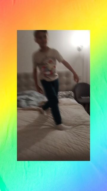 Бой подушками аниме!