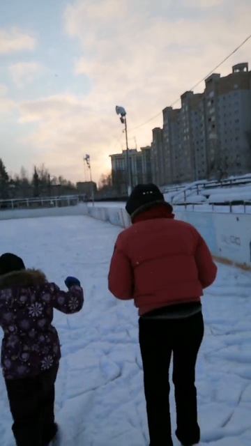 У нас есть семейная традиция: каждый год 1 января мы ходим на каток #2026 #новыйгод #традиции #каток