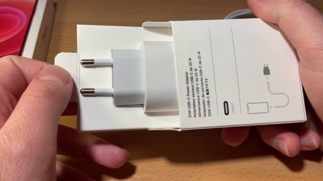 Как выбрать зарядку для Айфона?