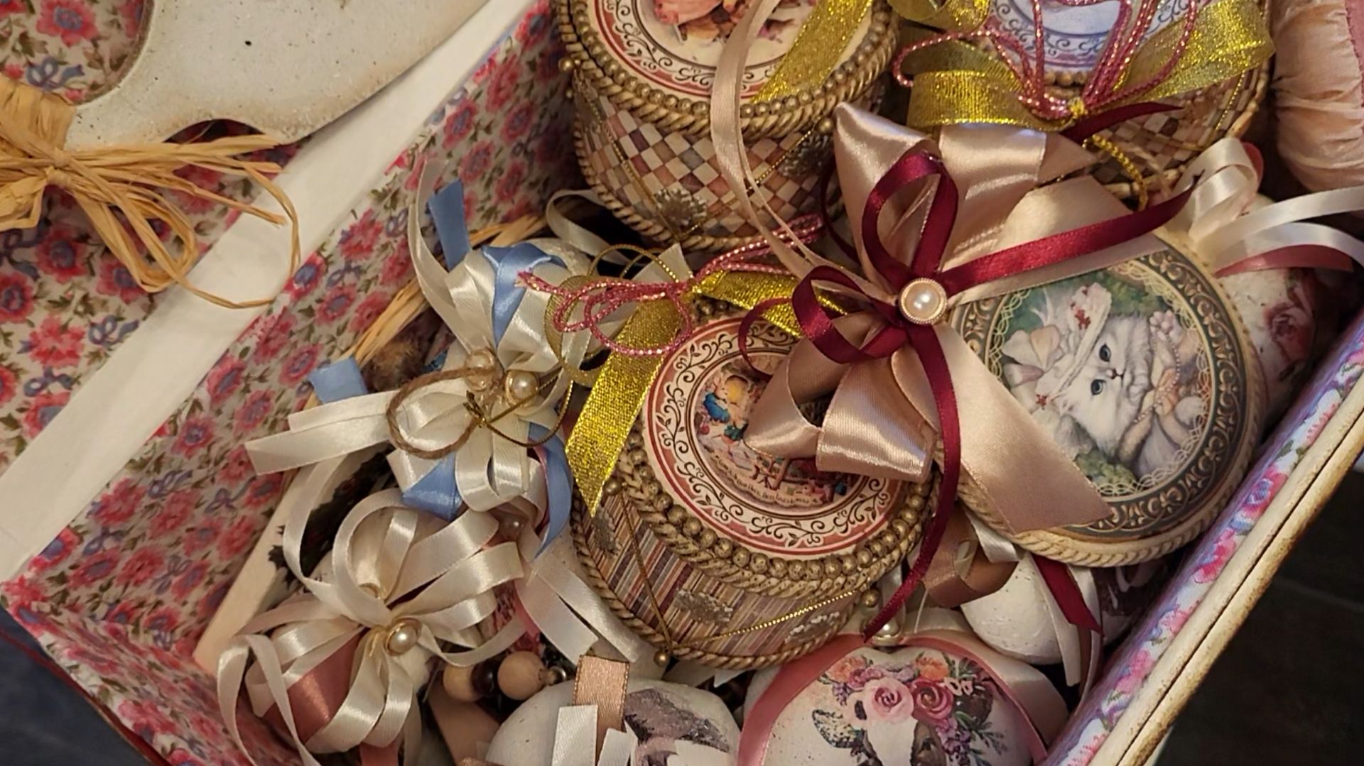 Новогодние праздники завершаются... Убираю ЁЛКУ и игрушки. До следующего года, игрушки!