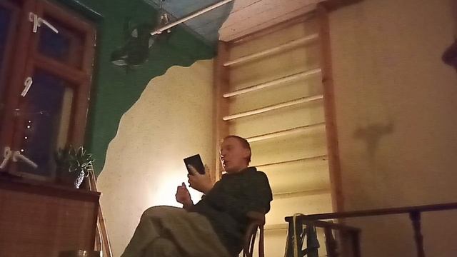 «Пойдем, пойдем» - тянула она его в ельник. лап 2