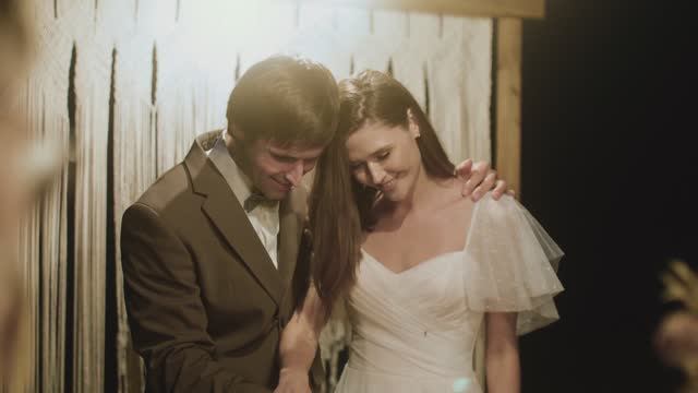 Поздравление с днём свадьбы Прикольное поздравление с Днём свадьбы!