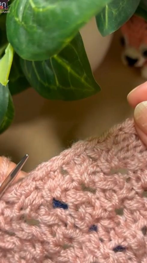 Как закрыть петли плеча крючком просто и быстро