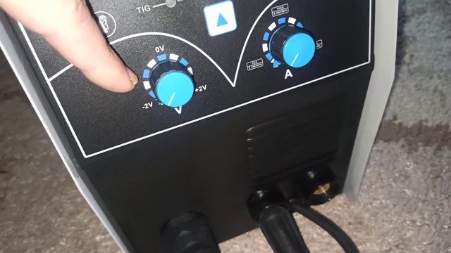 Сварочный инвертор Deko DKWM250A PRO 051-4687