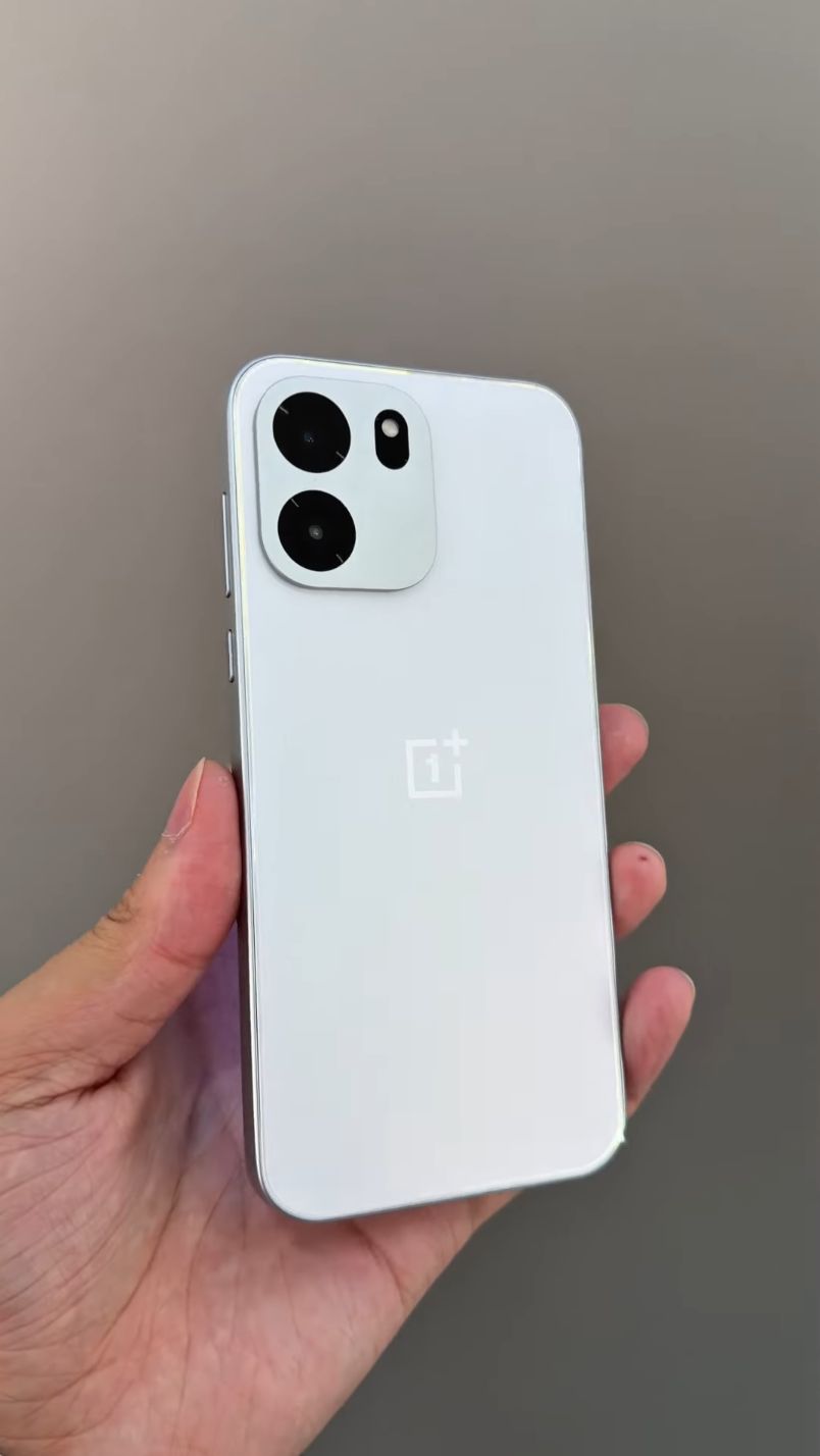 OnePlus Turbo 6V - Первое знакомство с Доступным ТОПОМ из поднебесной 🎮🔋 #shorts #OnePlusTurbo6V