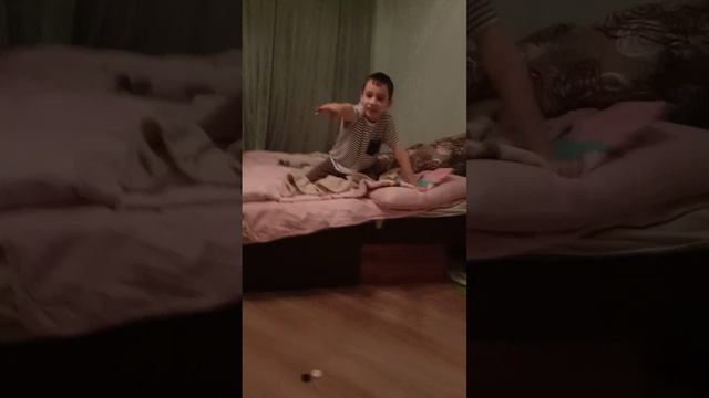 24 часа на кровати челлендж