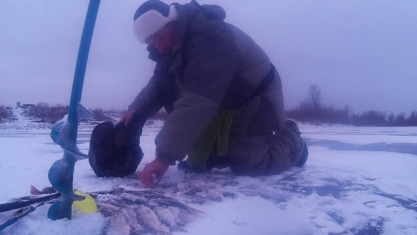 Ветер и снег безмотылке не помеха результатом доволен.