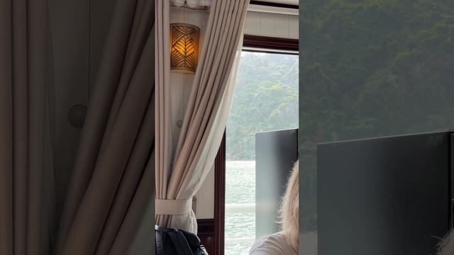 2.2. Начало круиза по бухте Халонг. Реалити "Аня и Вьетнам"