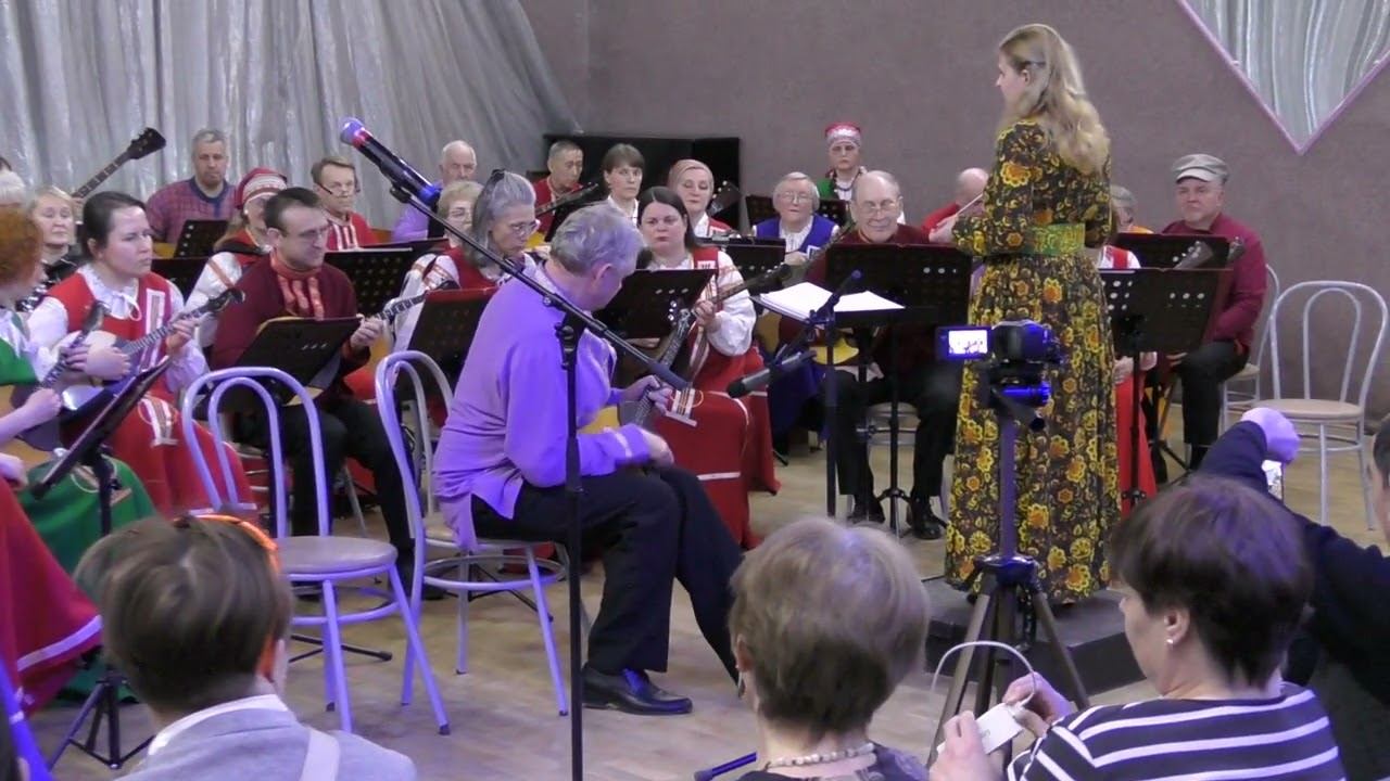 10  Александр Шалов, обработка народной песни «Валенки». ОРНИ Троицкий, солист Дмитрий Кононов