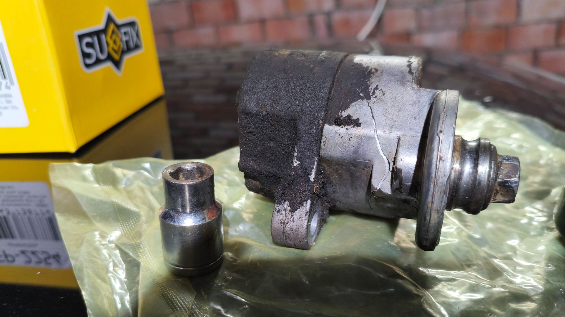 Замена натяжителя доп. агрегатов опель вектра б.