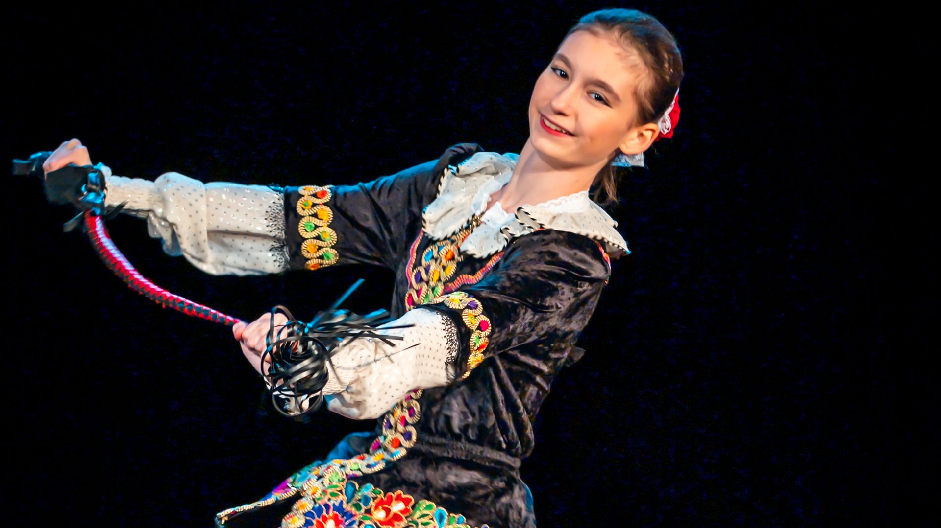 Машкова Любовь: Казачий пляс "Нагаечка"